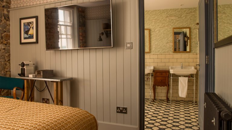 Pilot Boat Pub in Lyme Regis | Pubs in Dorset | Palmers Brewery