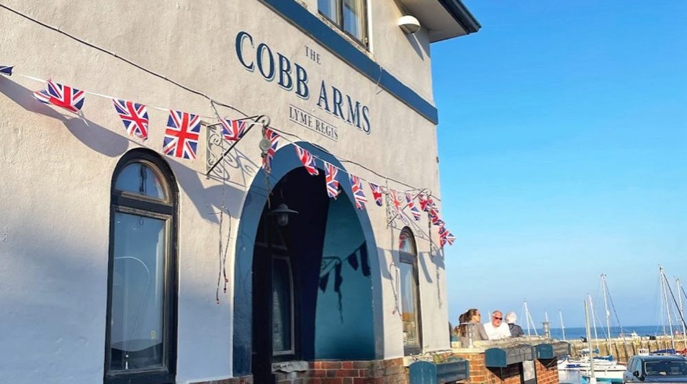 The Best Jurassic Coast Walks in Dorset with a Pub Stop